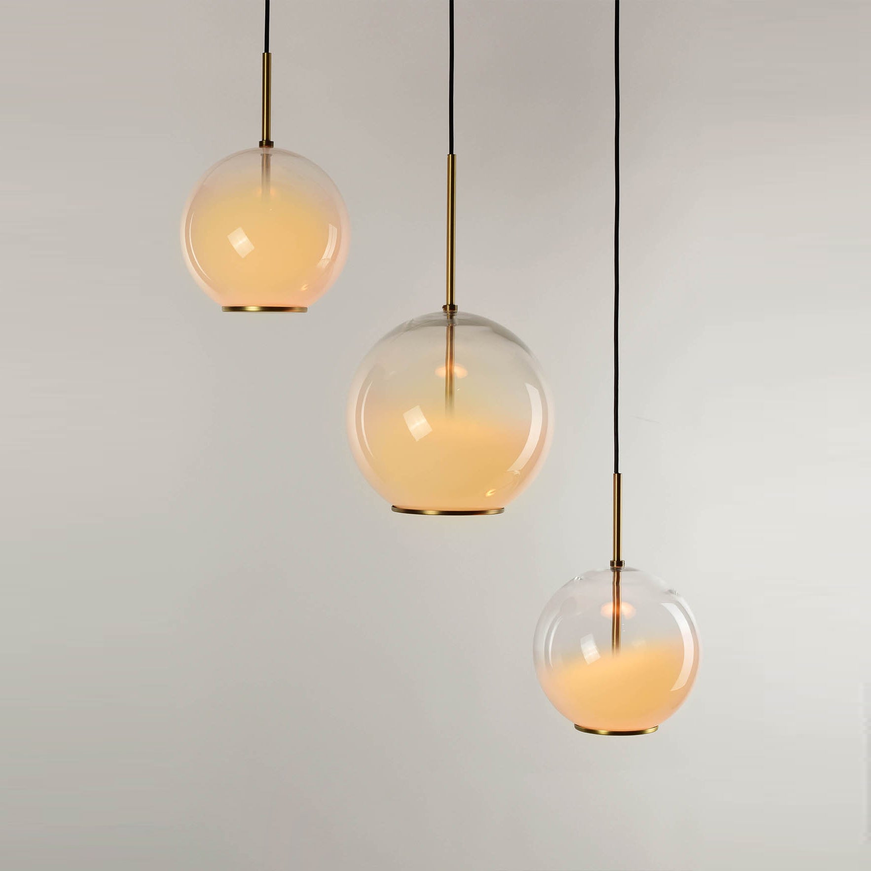 Breathing Bolle Pendant Light – Modern Glass Single Drop – Lucretia Lighting